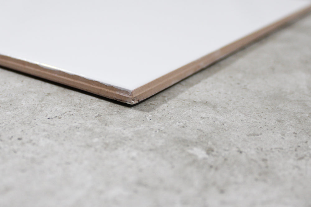 White Gloss Pressed Edge - Casa Della Casa